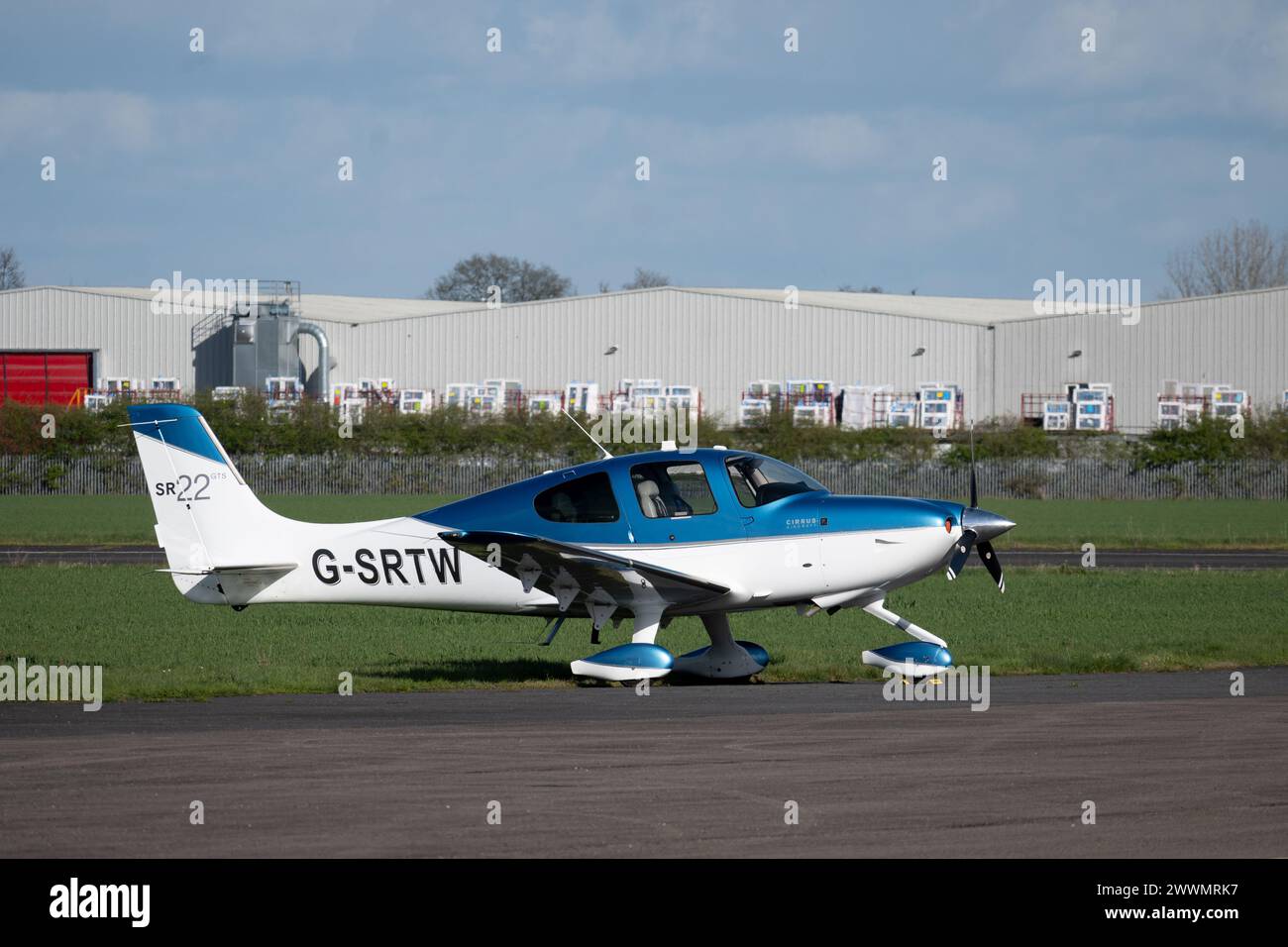 Cirrus SR22 at Wellesbourne Airfield, Warwickshire UK (G-SRTW Stock ...