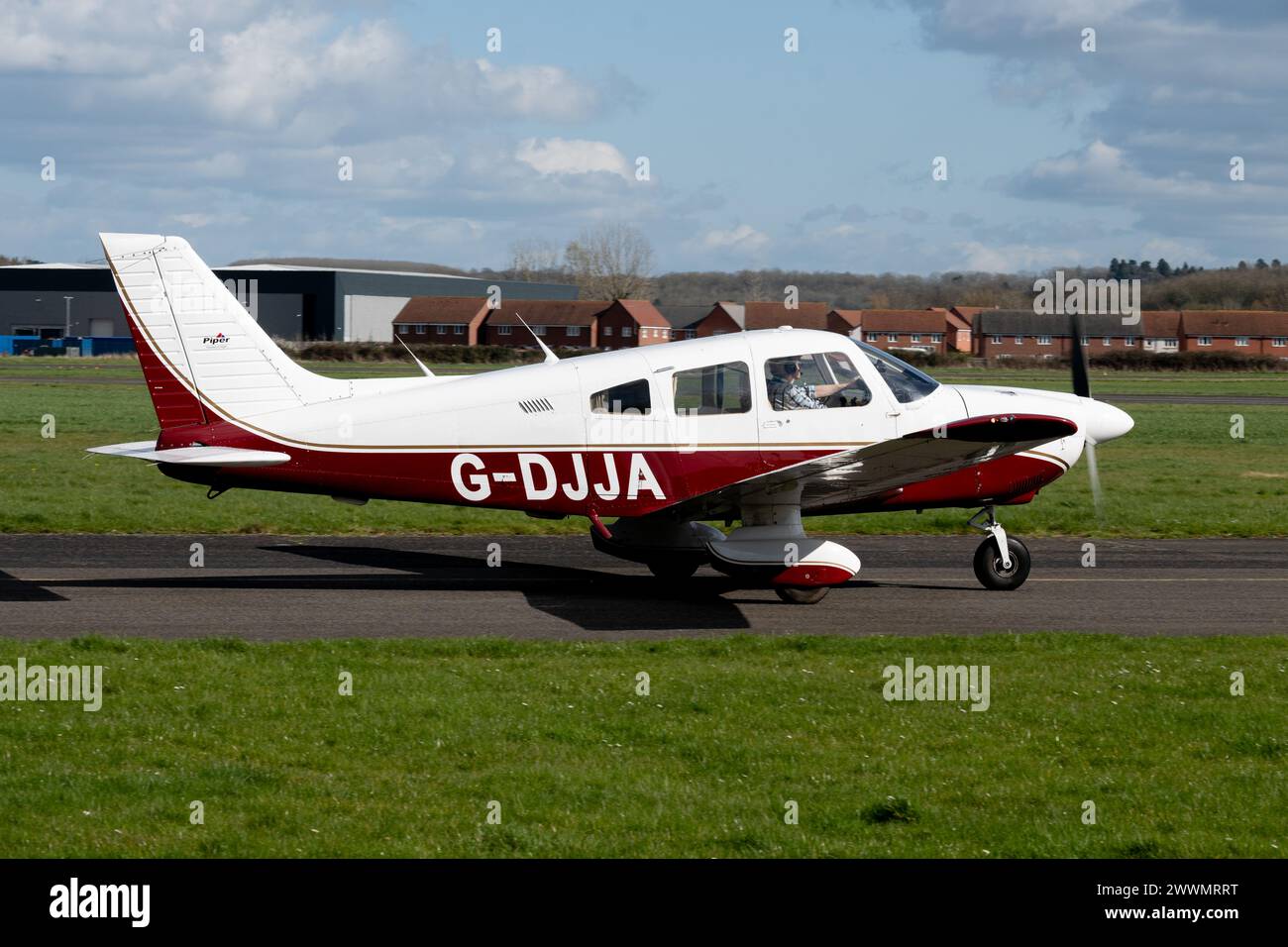 Piper Pa-28-181 Cherokee Archer II at Wellesbourne Airfield ...