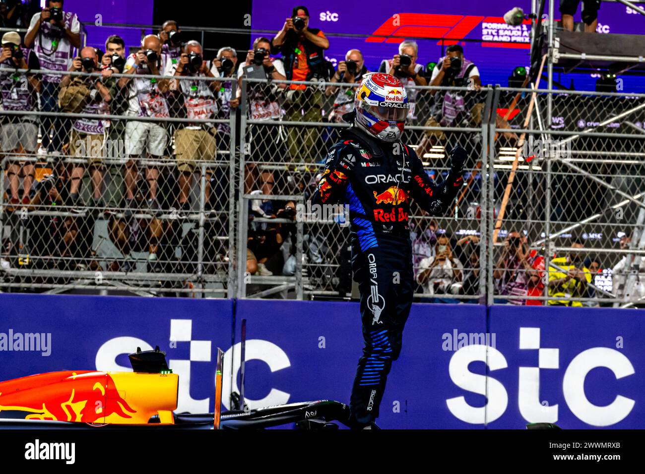JEDDAH CORNICHE CIRCUIT, SAUDI ARABIA - MARCH 09: Max Verstappen, Red ...
