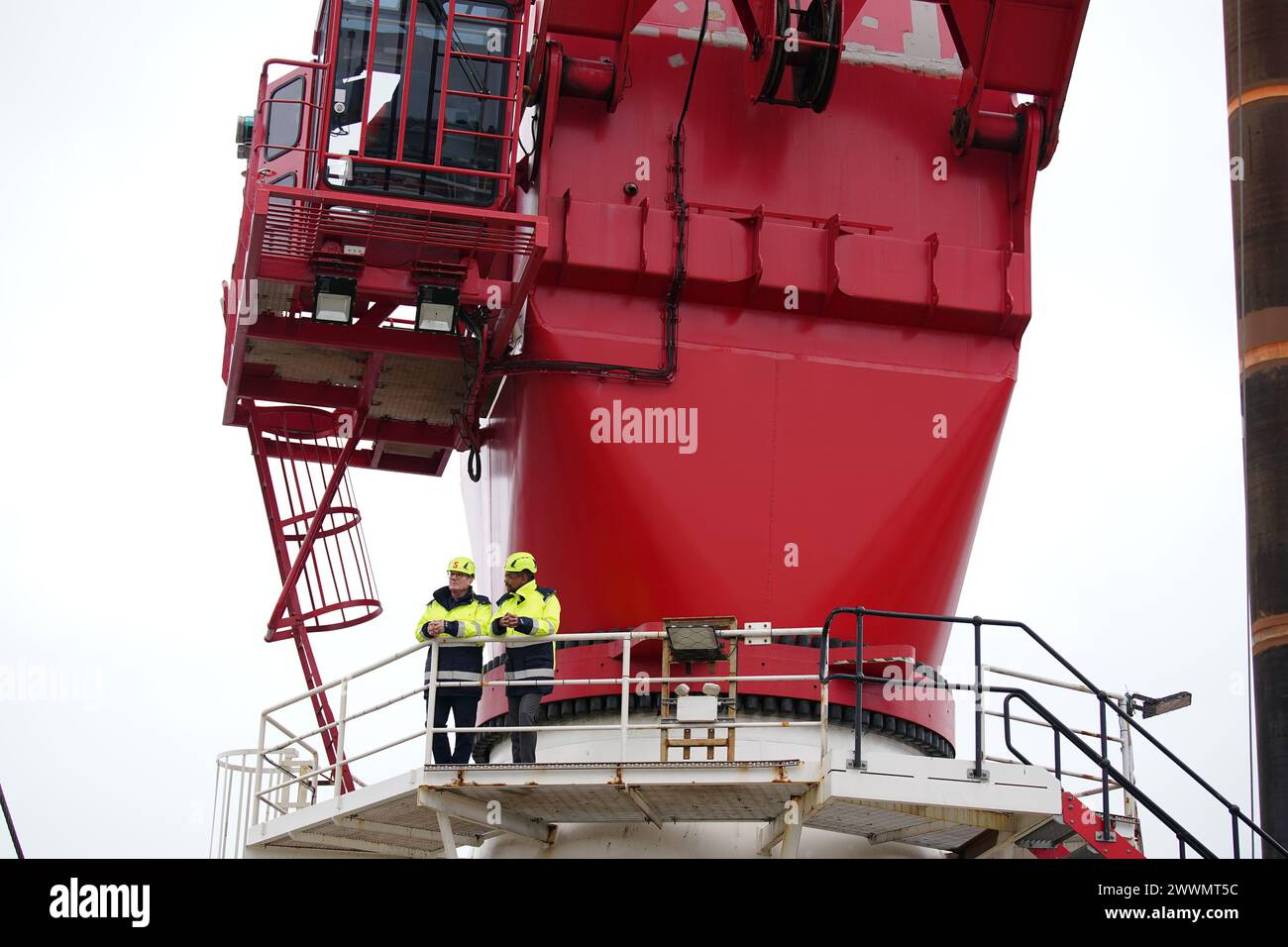Labour leader Sir Keir Starmer (left) and new Welsh First Minister ...