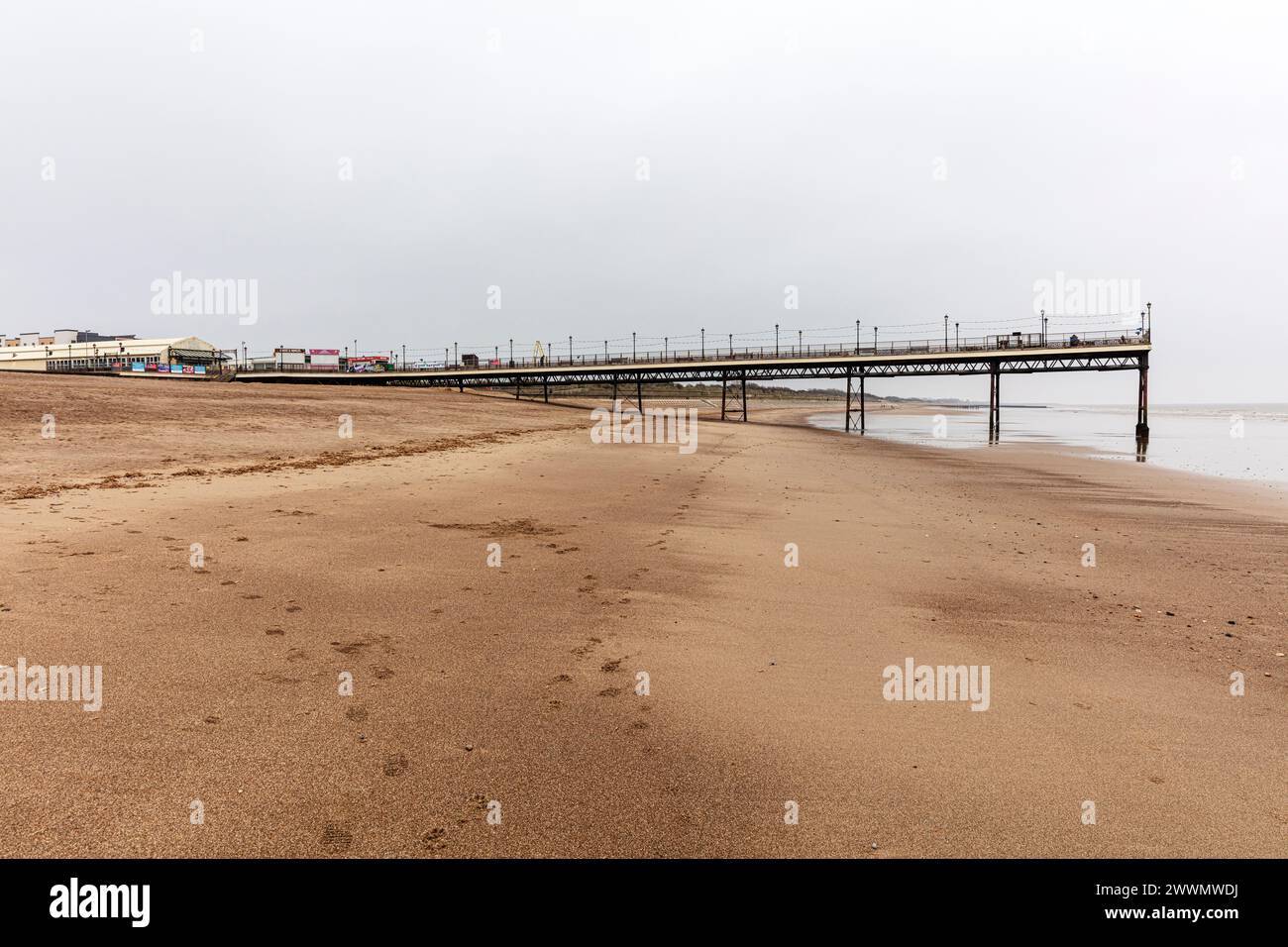 Skegness pier, Skegness, pier, piers, Skegness UK, Skegness England ...