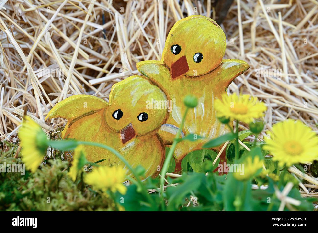 Traditioneller elsaessischer Osterschmuck in einem Dorf im ...