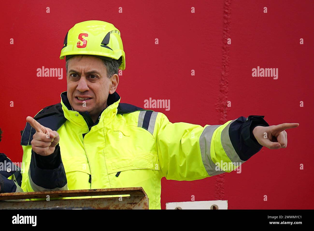 Shadow Energy Secretary Ed Miliband on board the jack-up barge ...