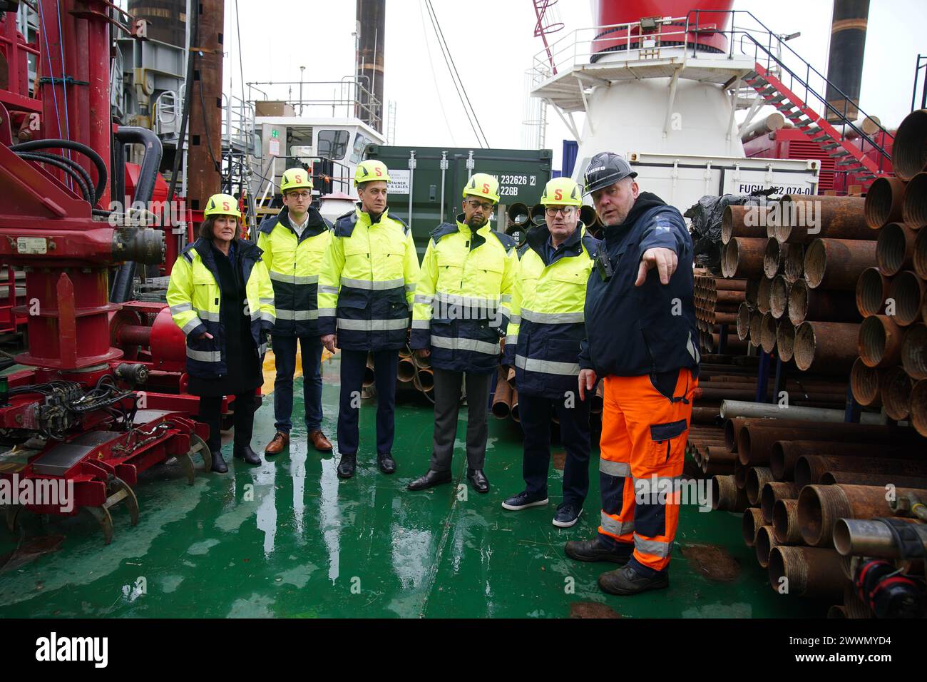 Labour leader sir keir starmer (2nd right), new welsh first minister ...
