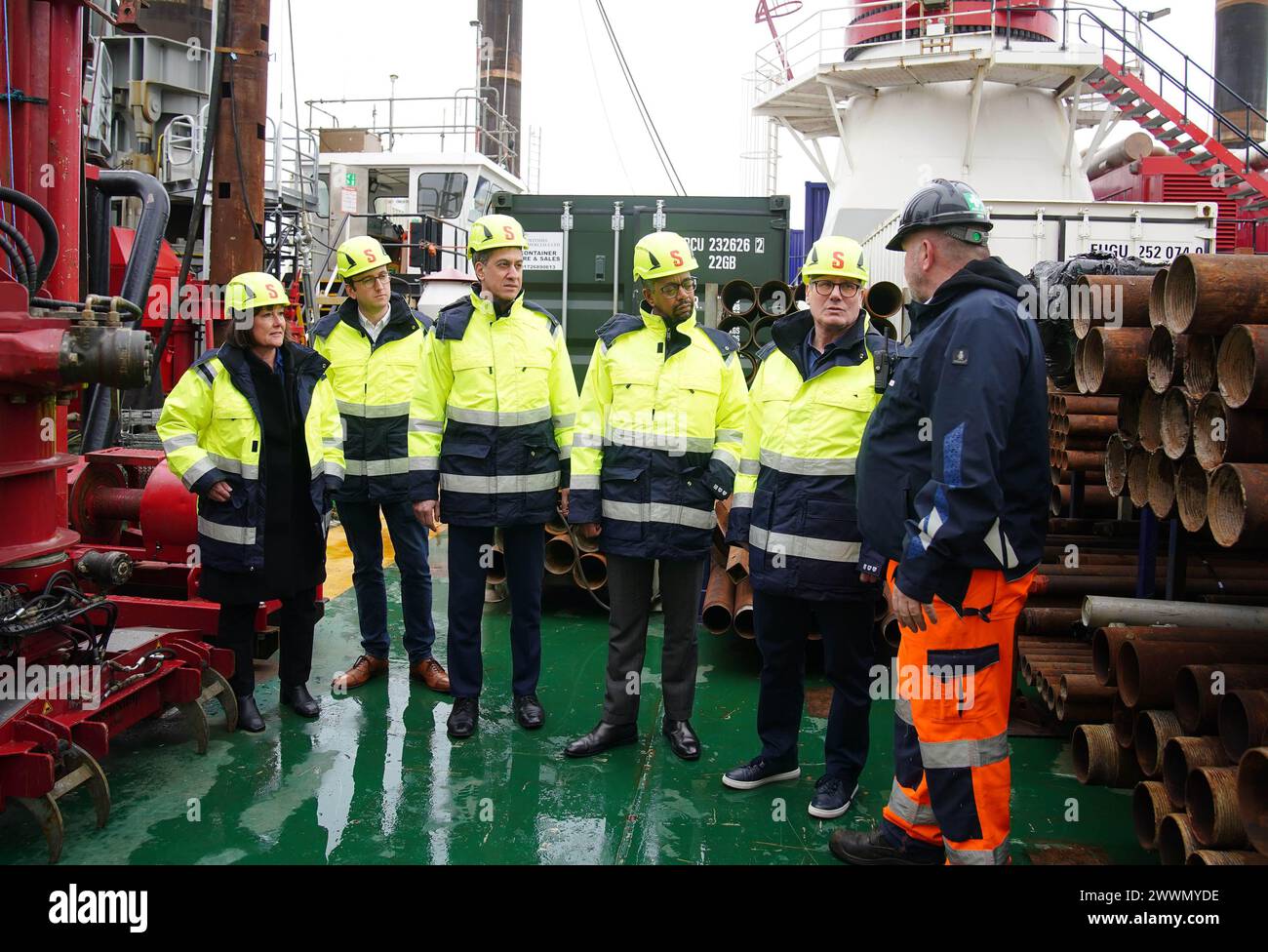 Labour leader Sir Keir Starmer (2nd right), new Welsh First Minister ...