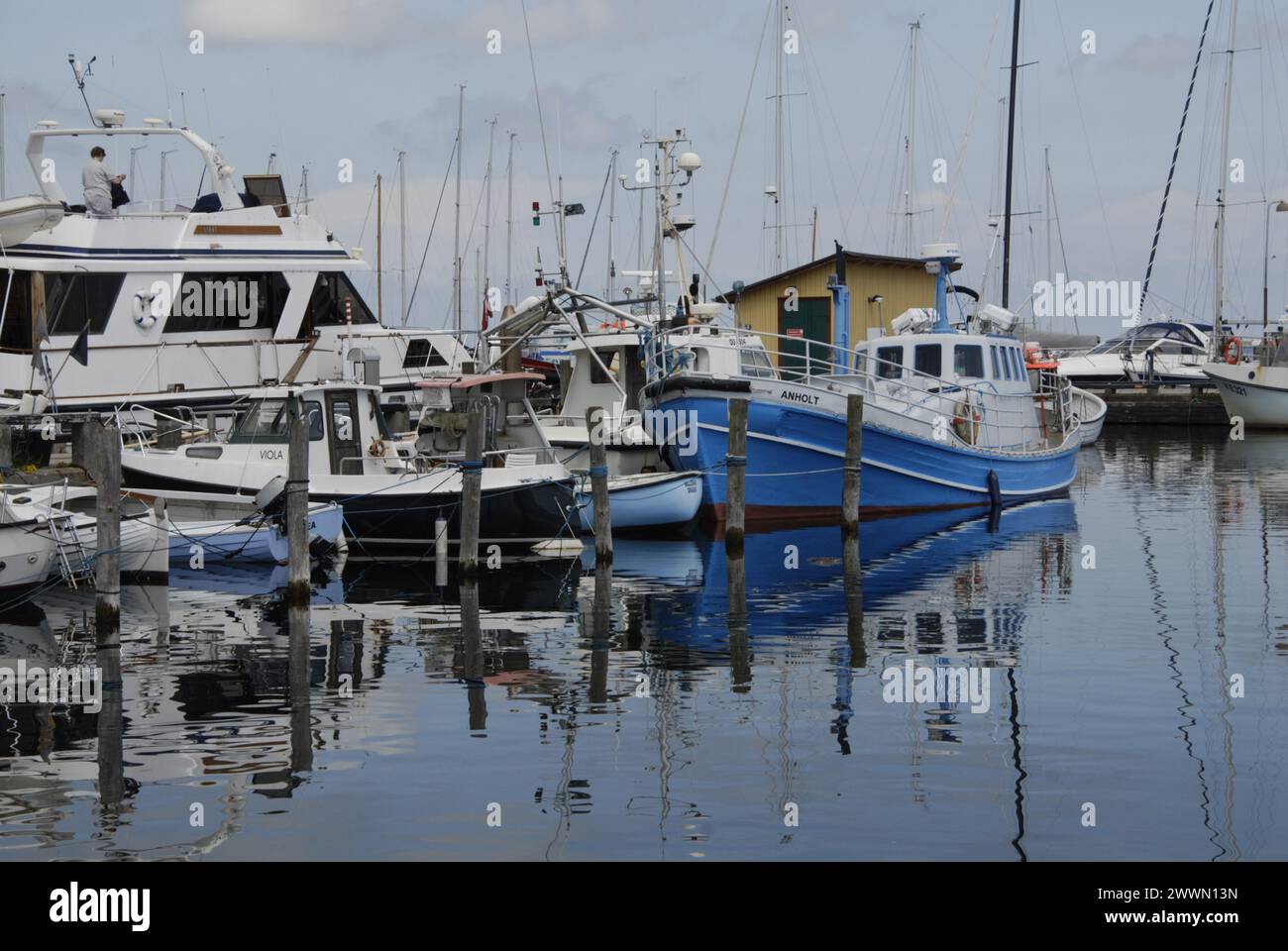 Fishin habour hi-res stock photography and images - Alamy