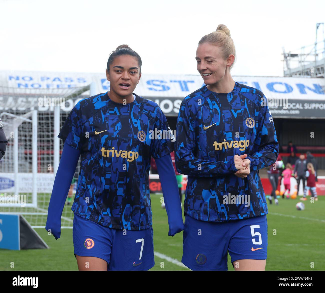 L r chelsea women jessica carter hi-res stock photography and images ...