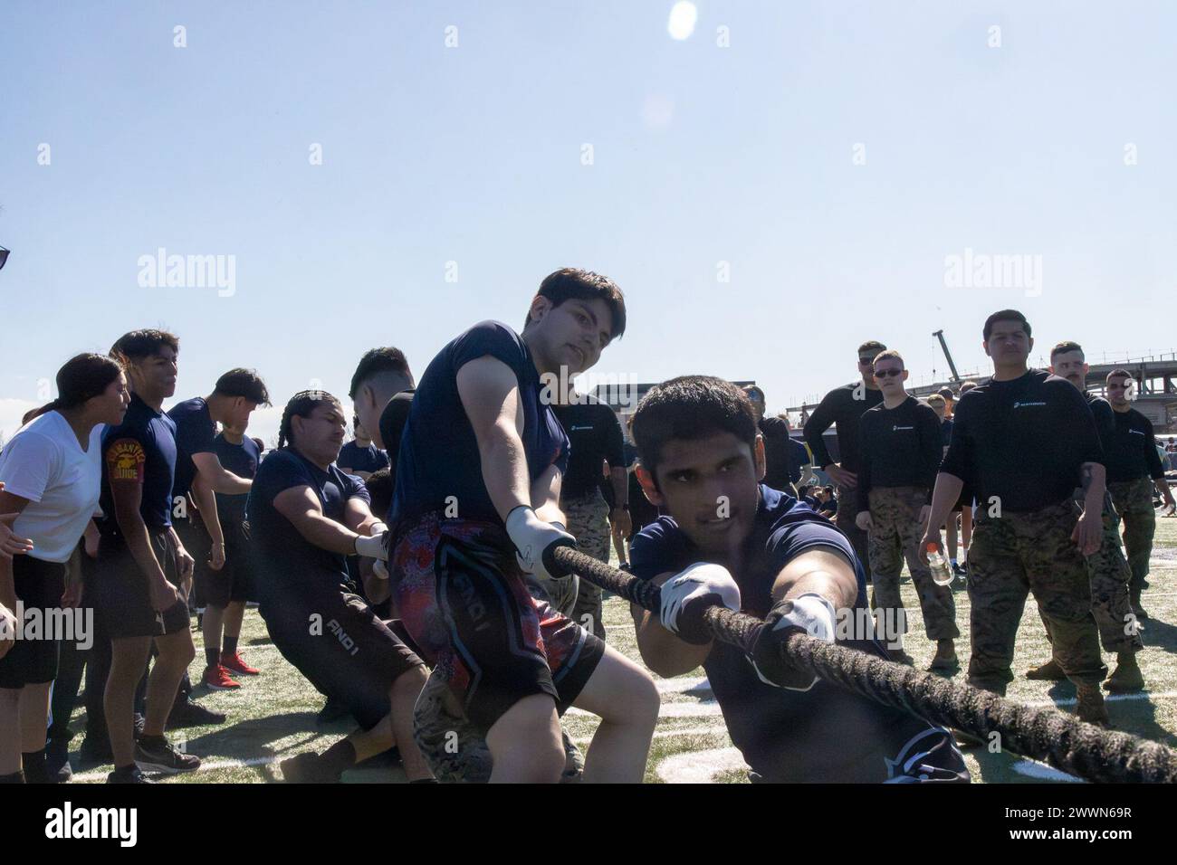 U.S. Marine Corps Recruiting Station Sacramento poolees participate in ...