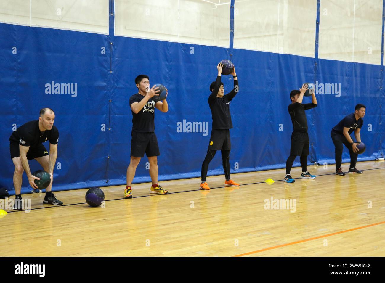 Soldiers japanese ground self hi-res stock photography and images - Alamy