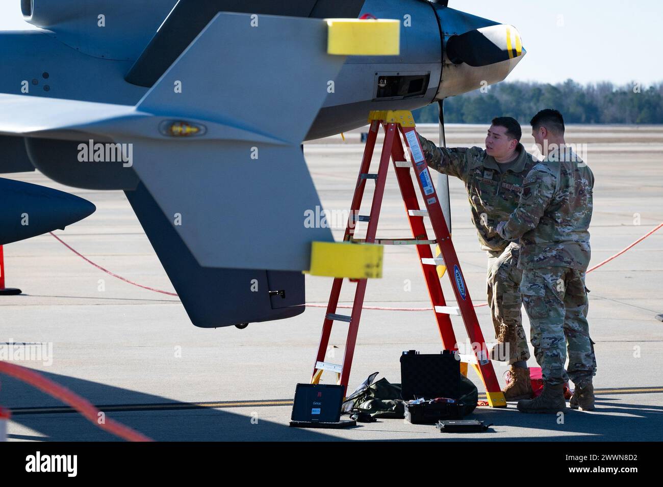 U.S. Air Force Staff Sgt. Marco Almanza, left, and Senior Airman ...