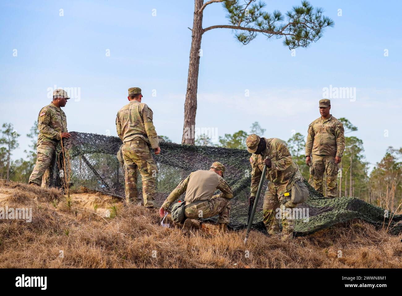 Soldiers assigned to 287th Quartermaster Company, 3rd Infantry Division ...