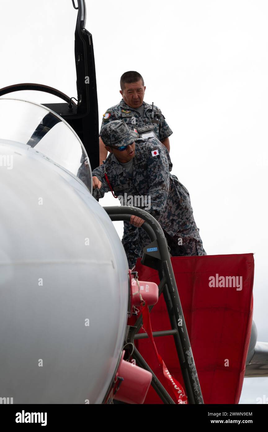 Members of the Japan Air Self-Defense Force talk about emergency rescue ...
