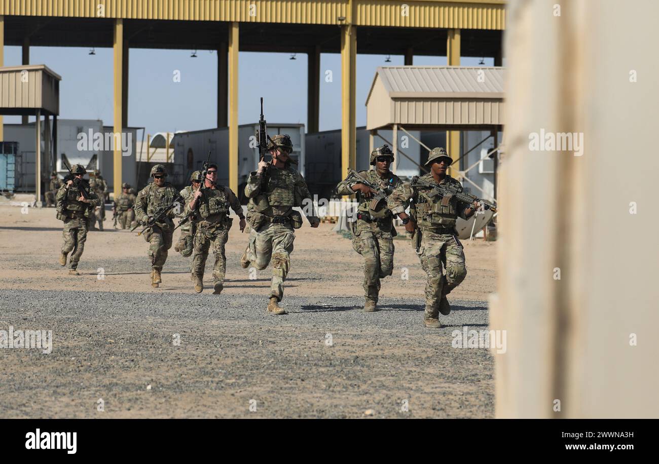 240205-M-IU565-1071 CAMP BUEHRING, Kuwait (Feb. 5, 2024) Soldiers ...
