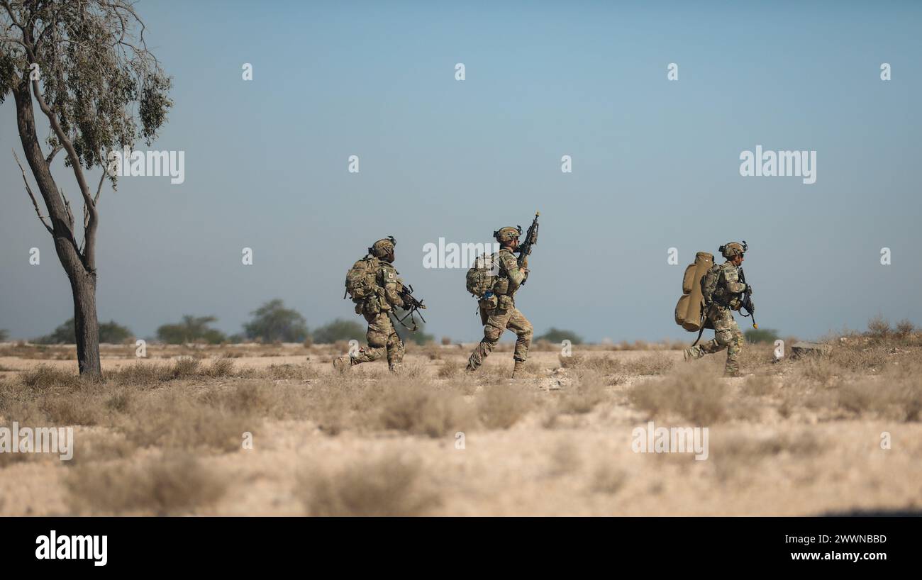 240206-M-IU565-1187 FAILAKA ISLAND, Kuwait (Feb. 6, 2024) Soldiers ...