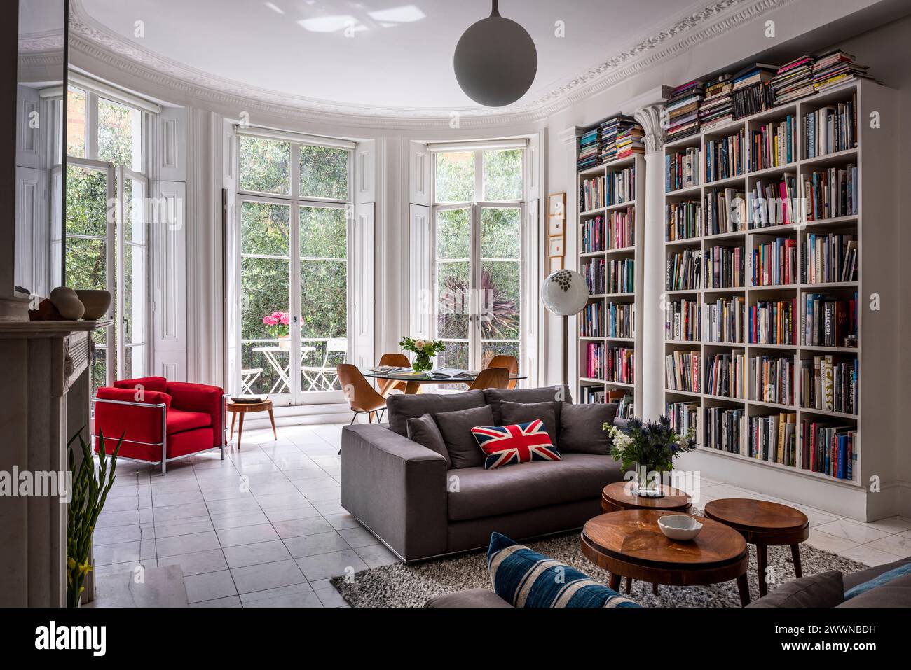 Modern apartments london inside hi-res stock photography and images - Alamy