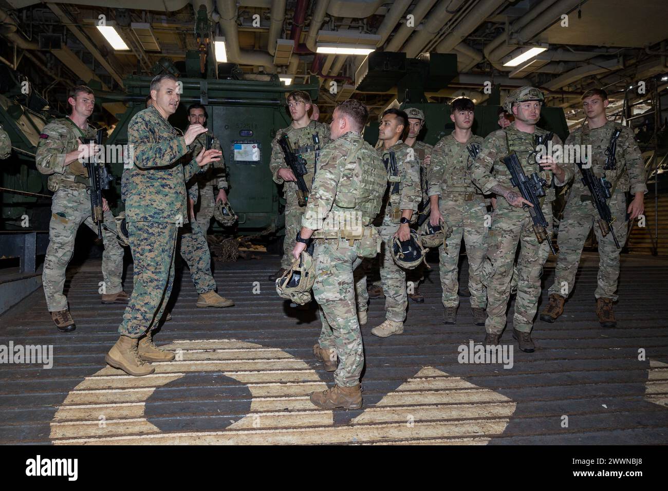 Royal marine commandos hi-res stock photography and images - Alamy