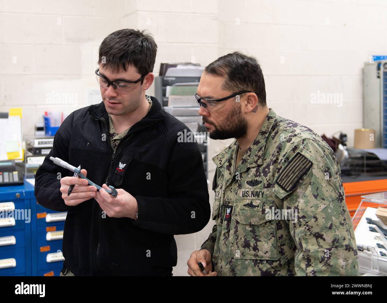 Trident Refit Facility, Bangor (TRFB) Sailors Gas Turbine Systems ...