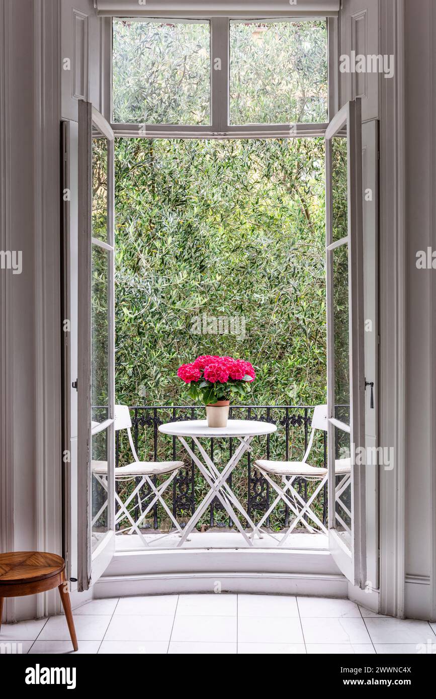 French doors open hi-res stock photography and images - Alamy