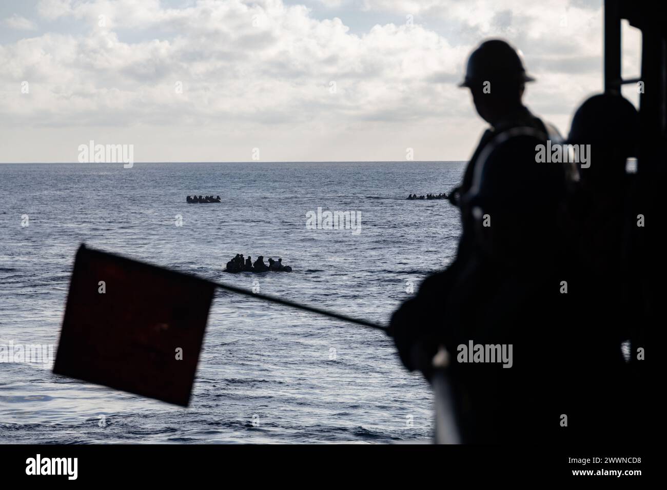 U.S. Navy Sailors and signalmen with the amphibious docking ship USS ...