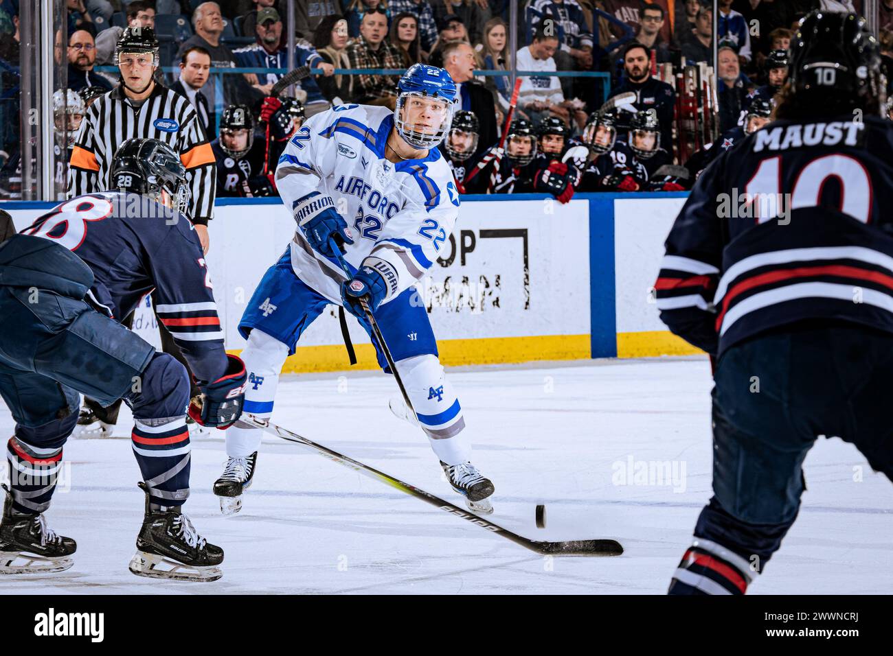 U.S. Air Force Academy -- Air Force's Chris Hedden needles a pass ...