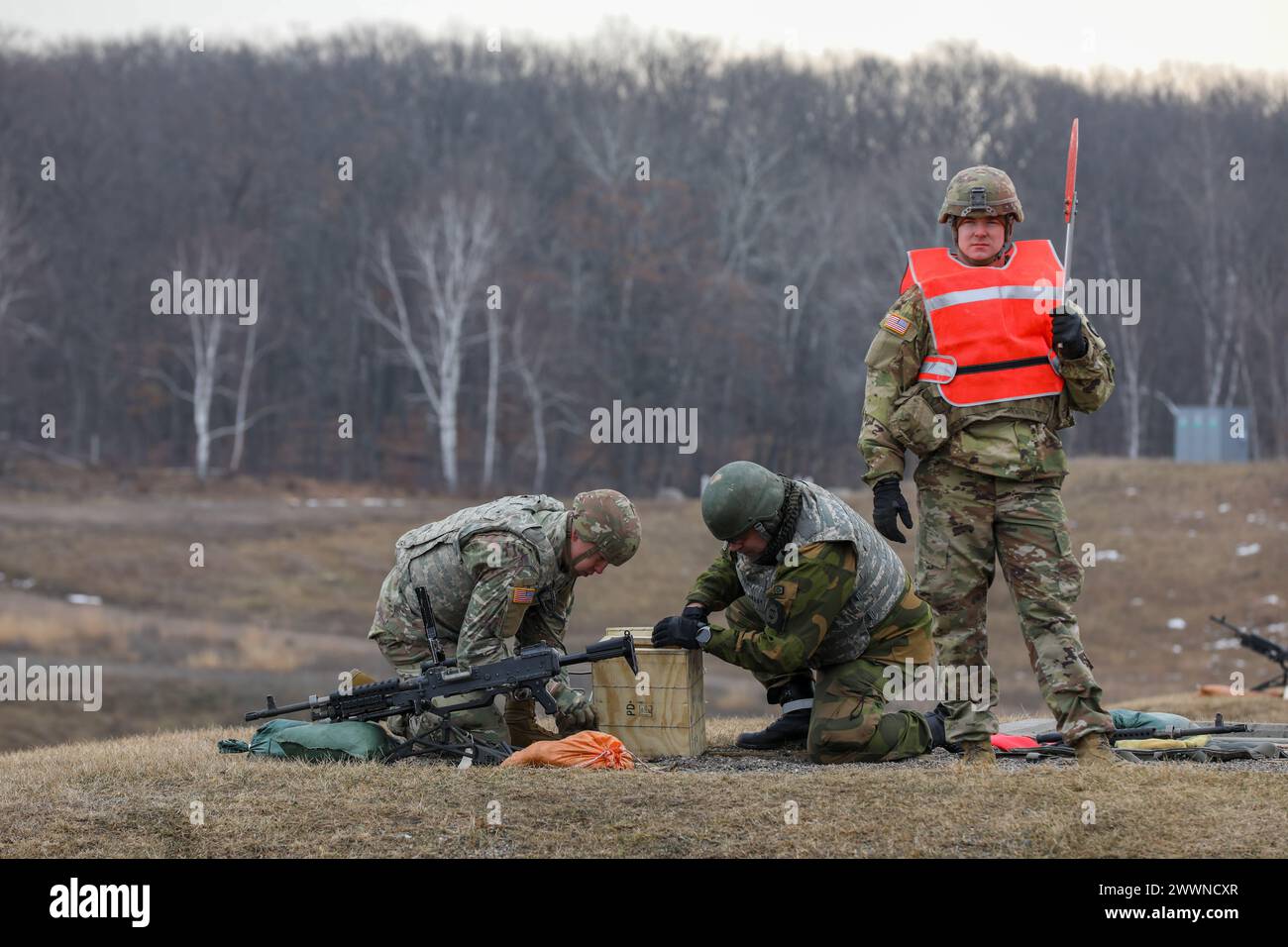 Norwegians in the Norwegian Home Guard Rapid Response Force complete ...