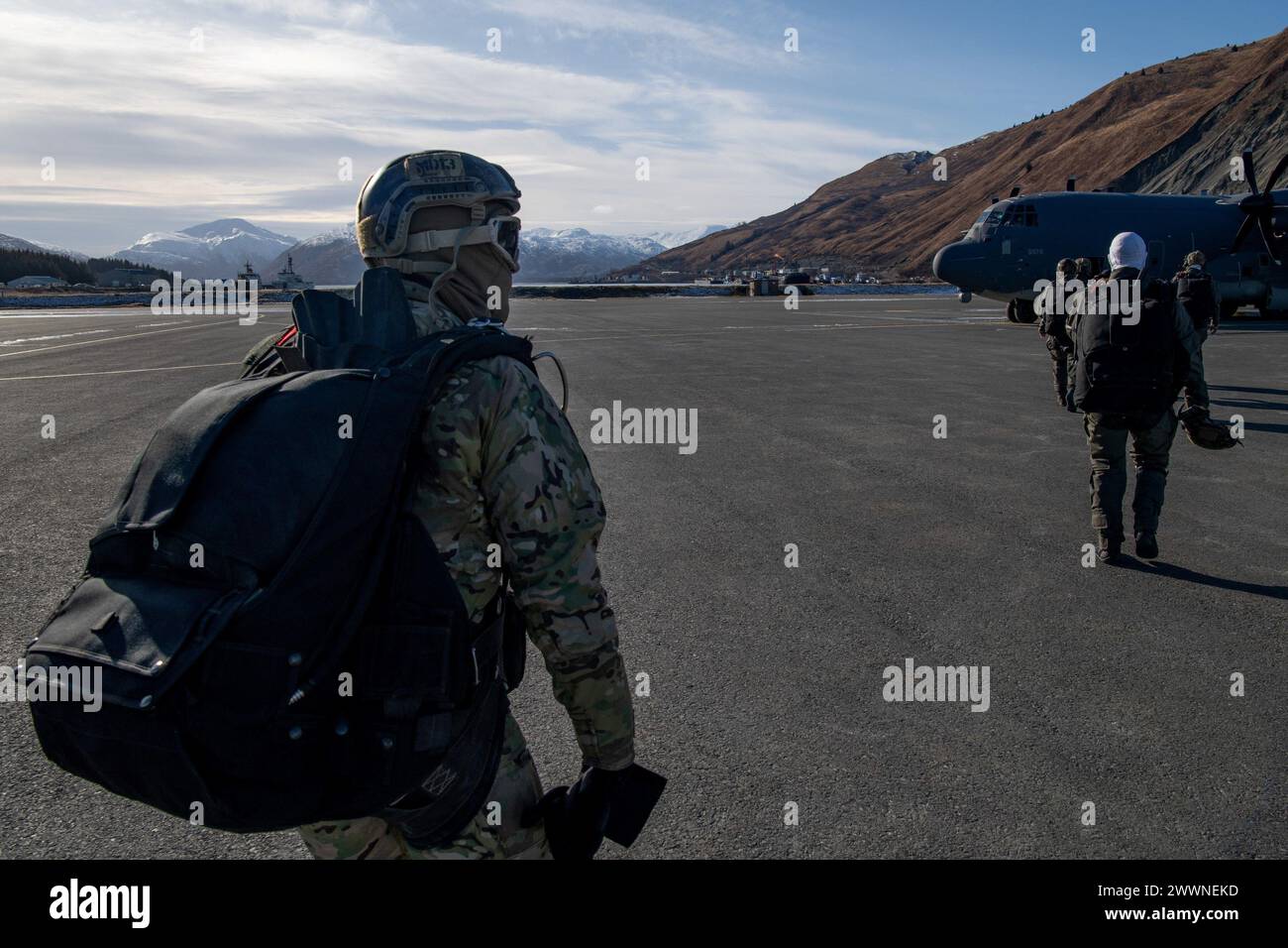 East-Coast based U.S. Naval Special Warfare Operators (SEALs) prepare ...