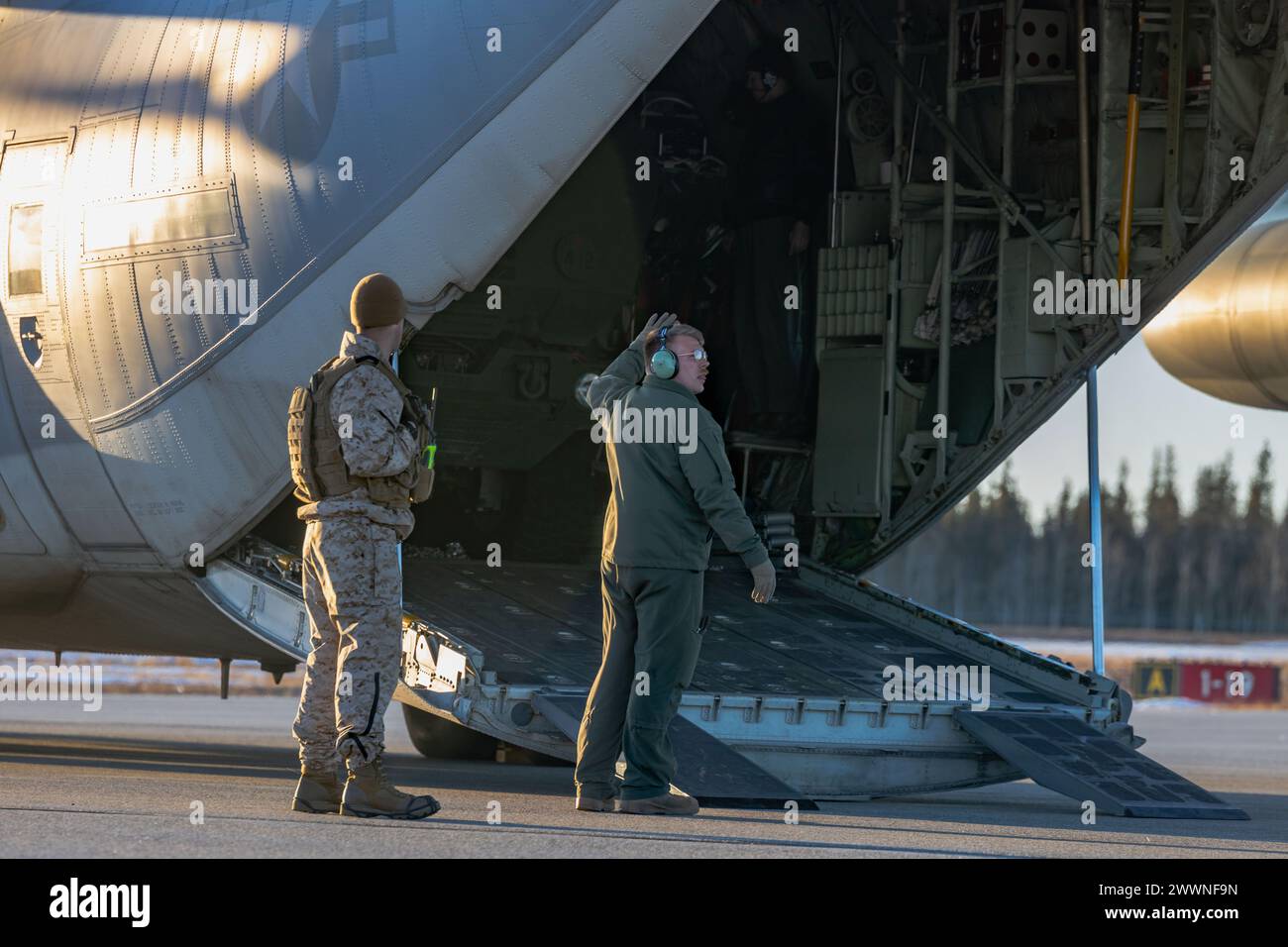U.S. Marines with Fox Battery, 2nd Battalion, 14th Marine Regiment, 4th ...