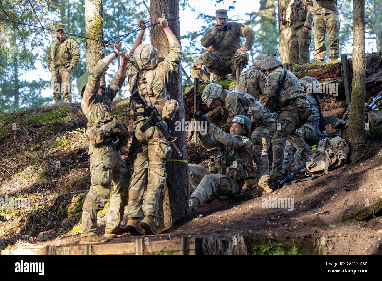 Army ROTC Cadets from Pacific Lutheran University compete in the One ...