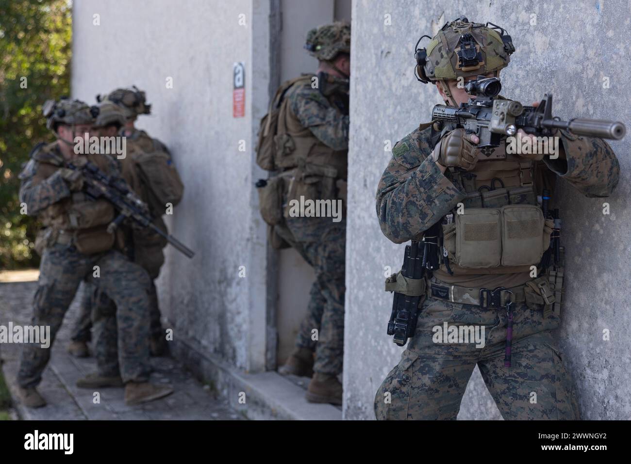 U.S. Marines with the 26th Marine Expeditionary Unit (Special ...