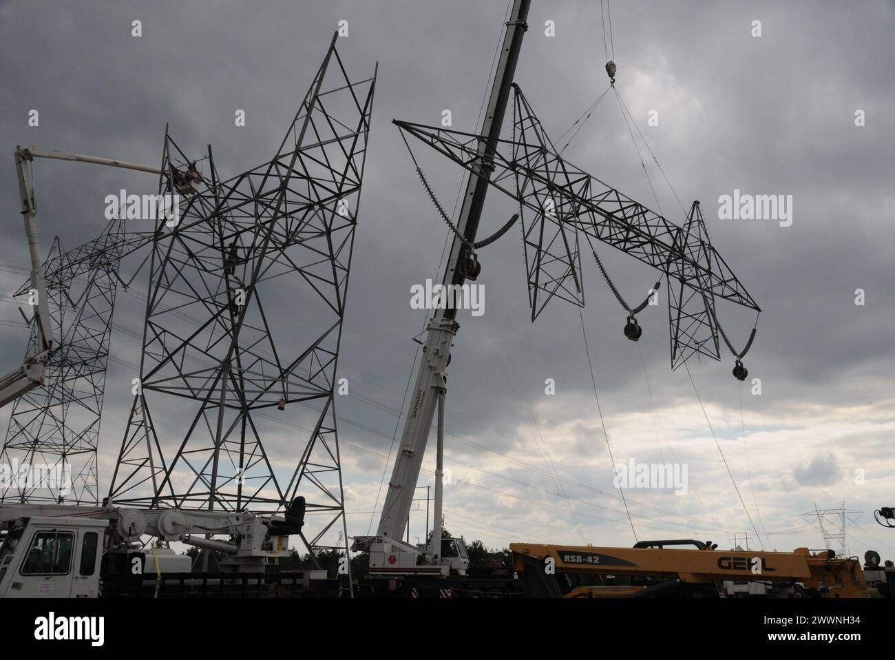 Transmission Tower Construction, Athens, Alabama Stock Photo - Alamy