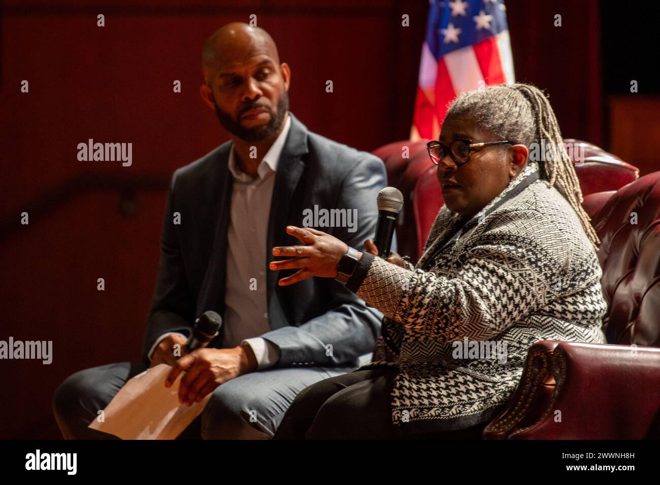 Retired U.S Air Force Lt. Col. Theresa Claiborne, now Boeing 787 pilot ...