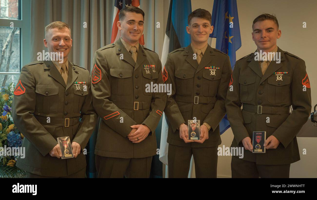 U.S. Marines with 2d Light Armored Reconnaissance Battalion, 2d Marine ...
