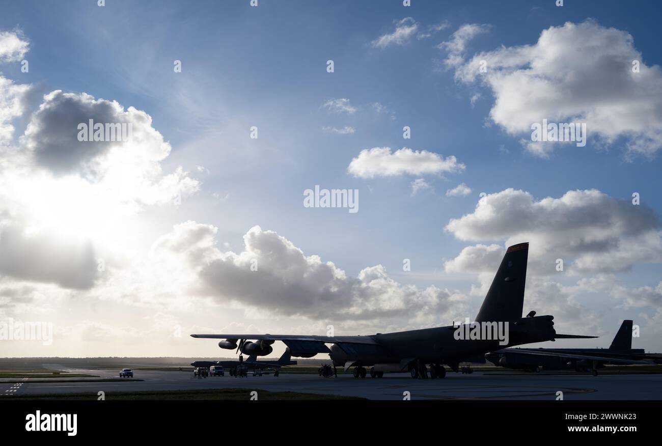 5th Aircraft Maintenance Squadron Airmen complete post-flight ...