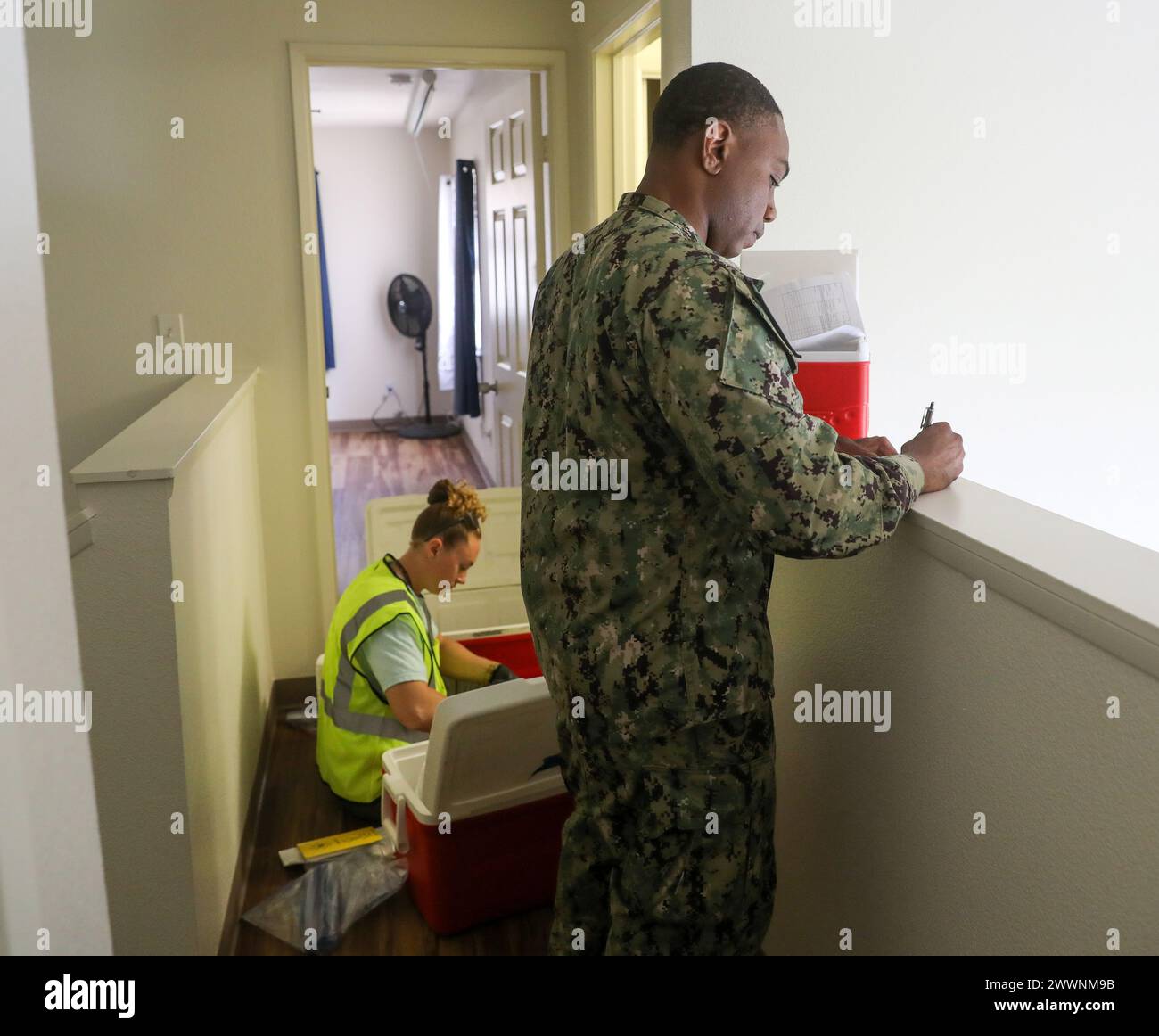 Petty Officer 2nd Class Jerry Caldwell, a member of the Navy’s Rapid ...