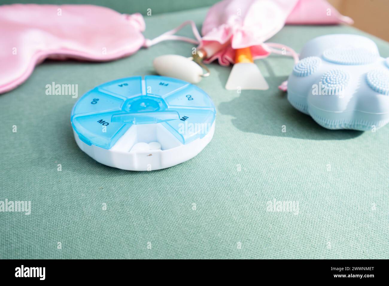 pill box with sleeping mask , sleep-wake disorders Stock Photo - Alamy