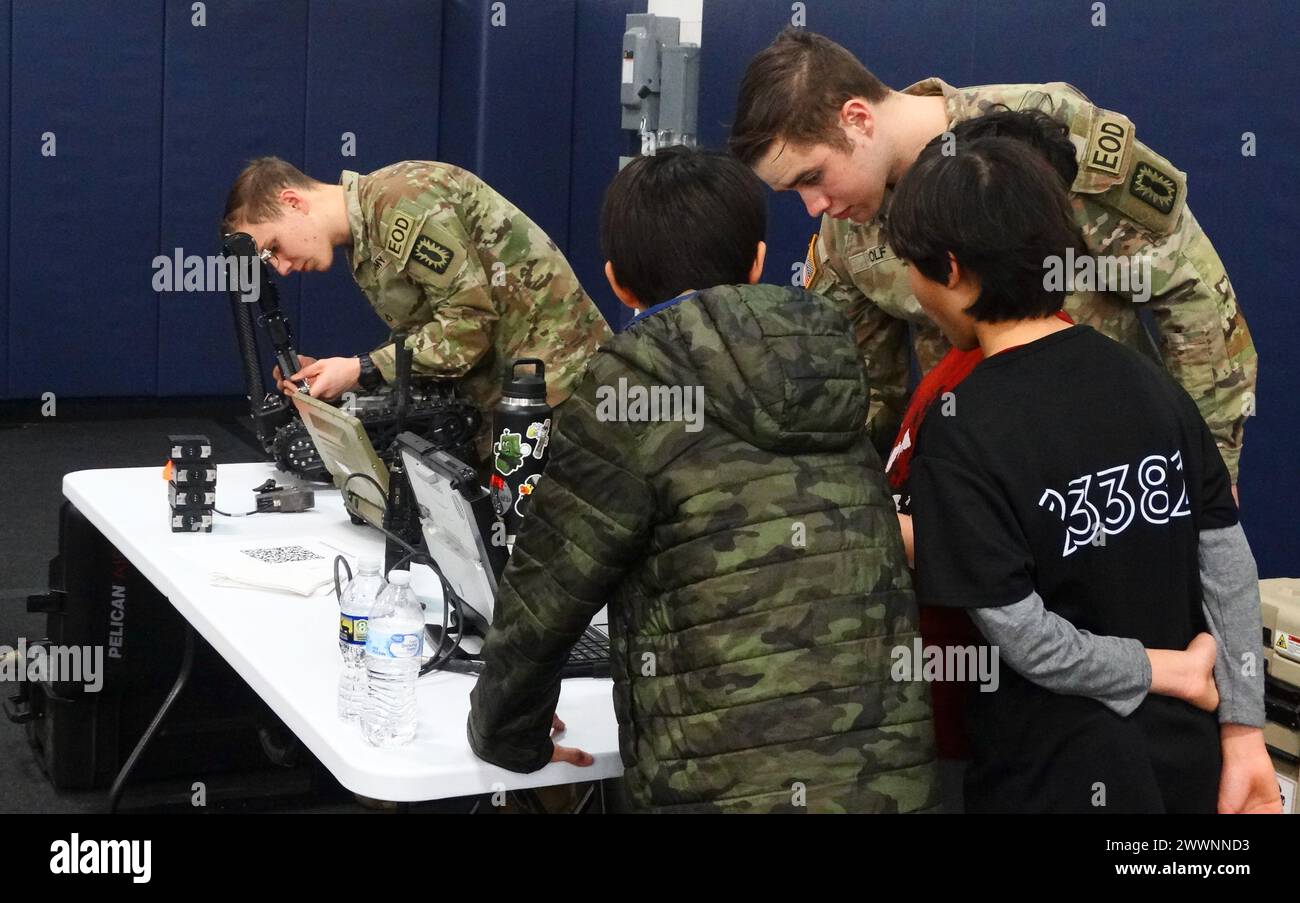Explosive Ordnance Disposal technicians supported U.S. Army recruiters ...