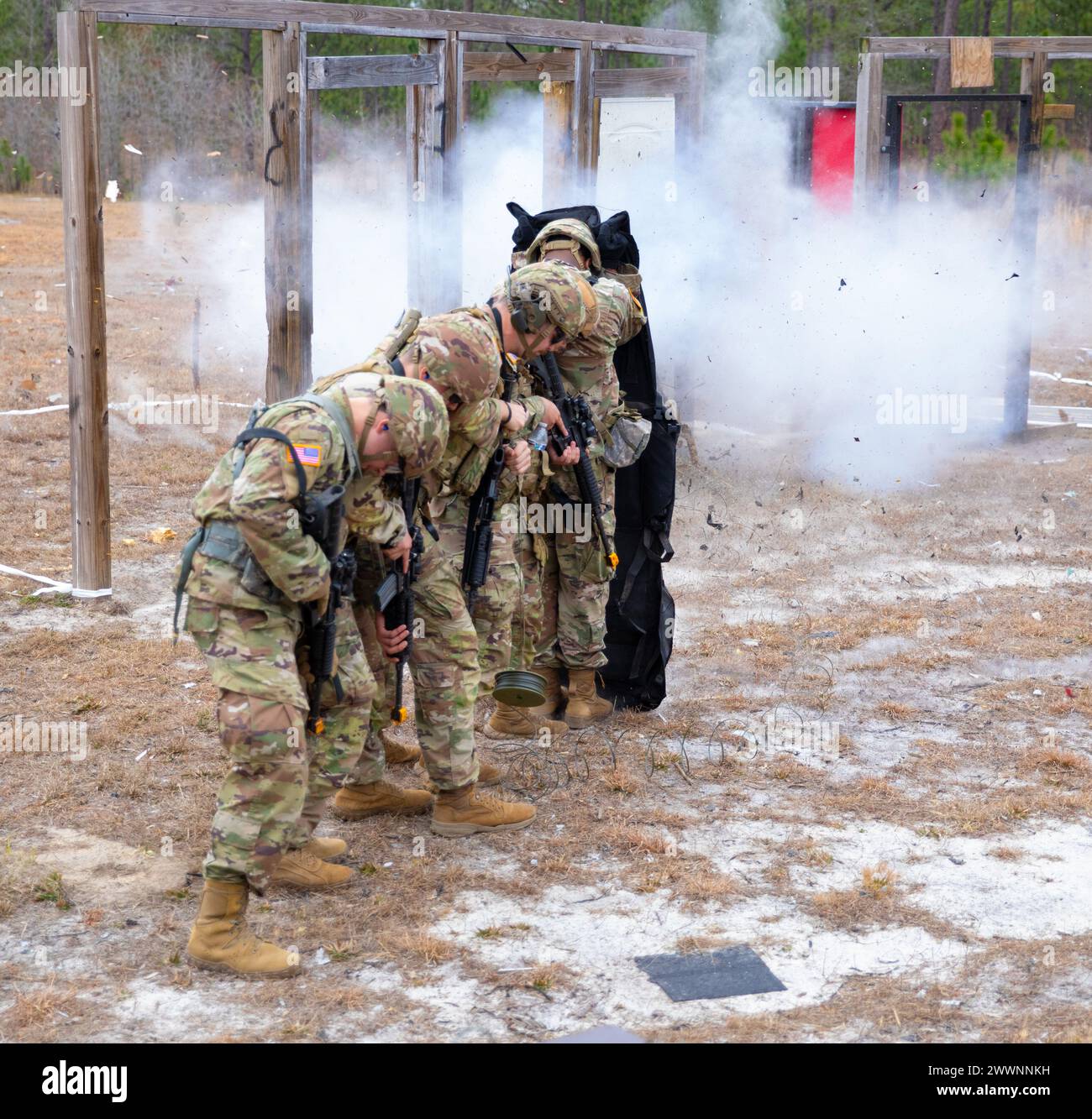 U.S. Army National Guard Soldiers with the 117th Engineer Brigade ...