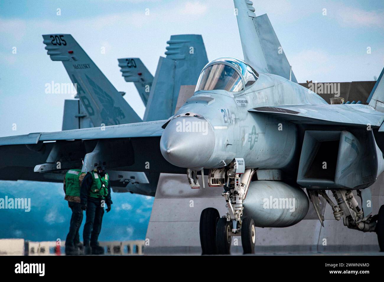 240214-N-TY639-1012 ATLANTIC OCEAN, (Feb. 14, 2024) An F/A-18E Super ...