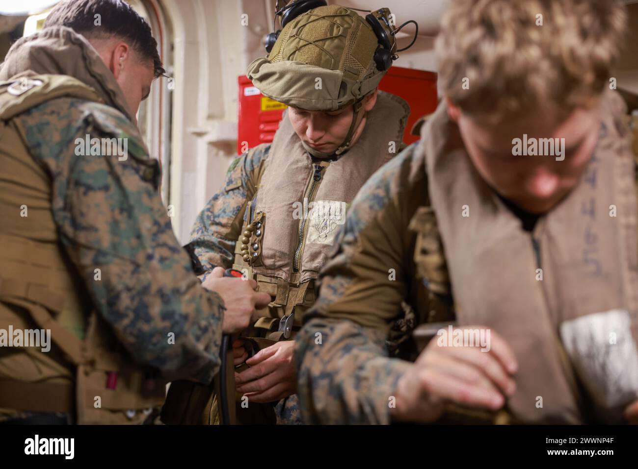 U.S. Marines assigned to Charlie Company, Battalion Landing Team 1/5 ...