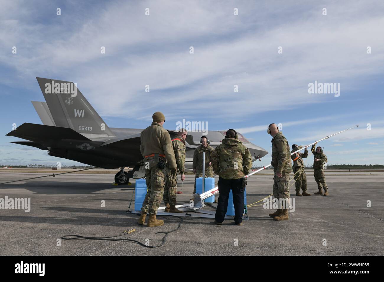 Grounding rod hi-res stock photography and images - Alamy