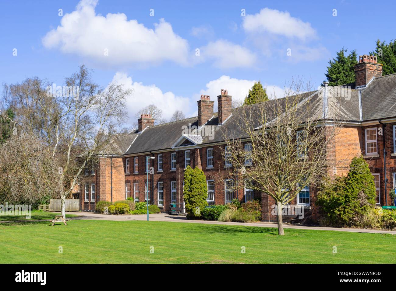 University of nottingham halls of residence hi-res stock photography ...
