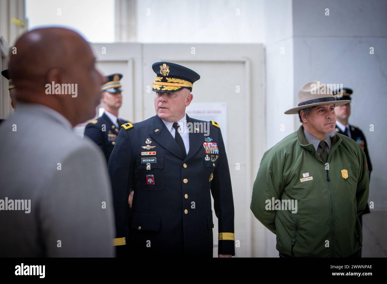 Soldiers from the 3d U.S. Infantry Regiment (The Old Guard ...
