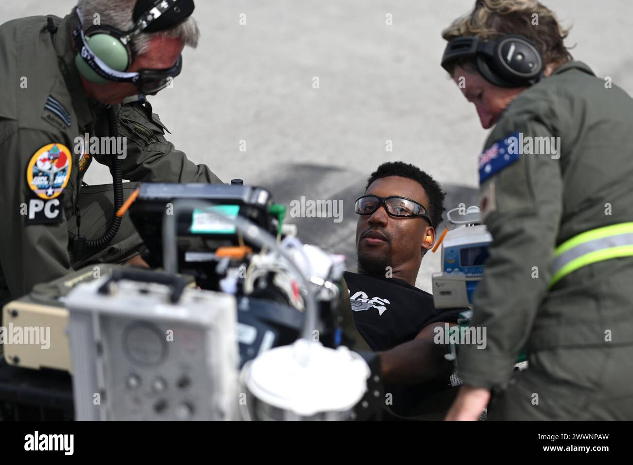Royal Australian Air Force Aviation Medical Officers treat a simulated ...