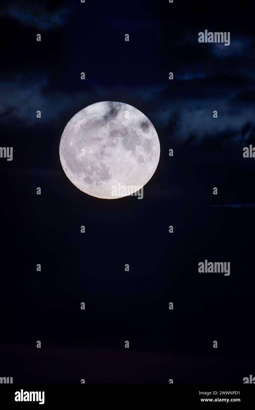 Supermoon, full moon that nearly coincides with perigee, the closest ...