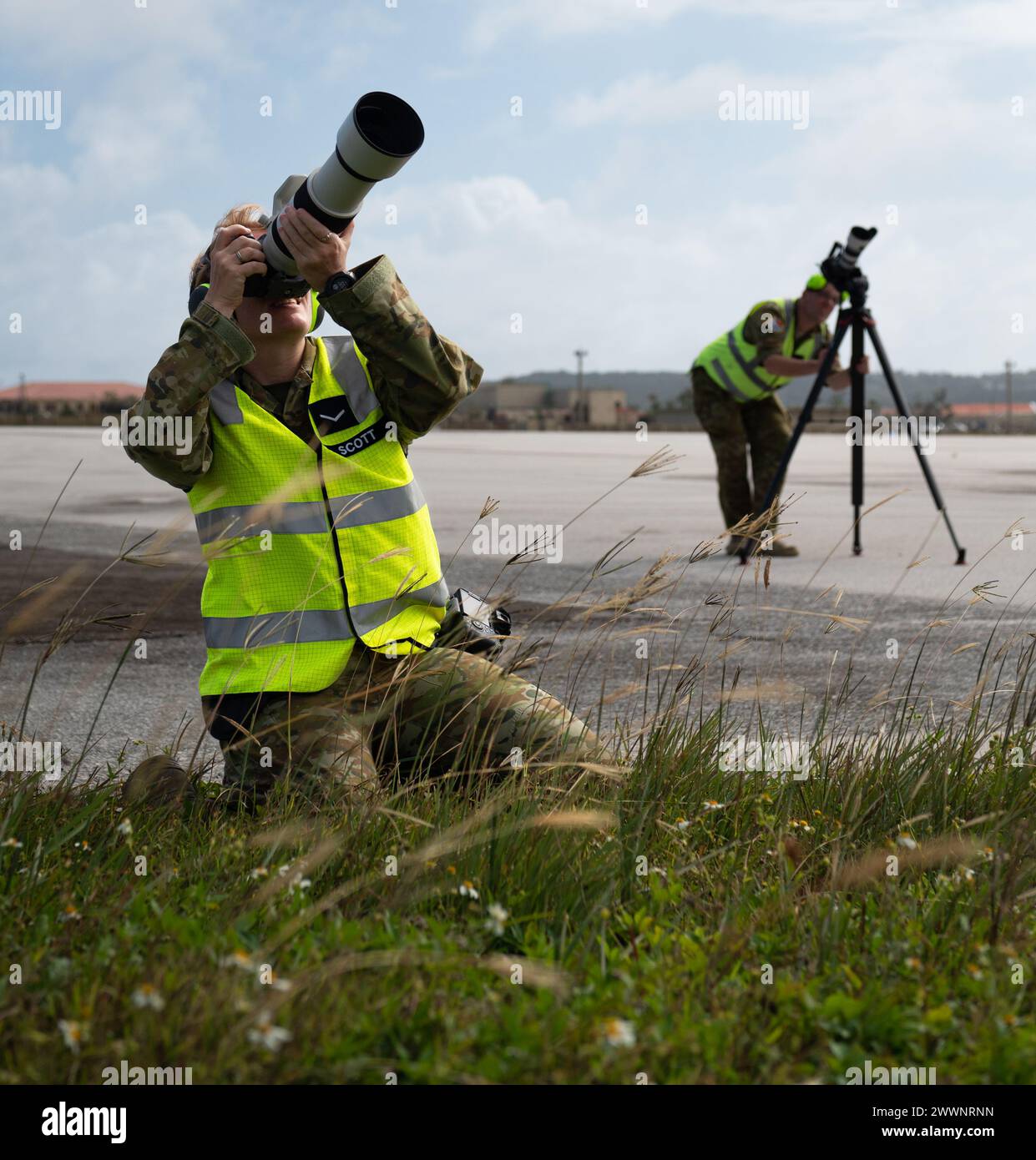 (Left) Royal Australian Air Force Leading Aircraftwoman Maddison Scott ...