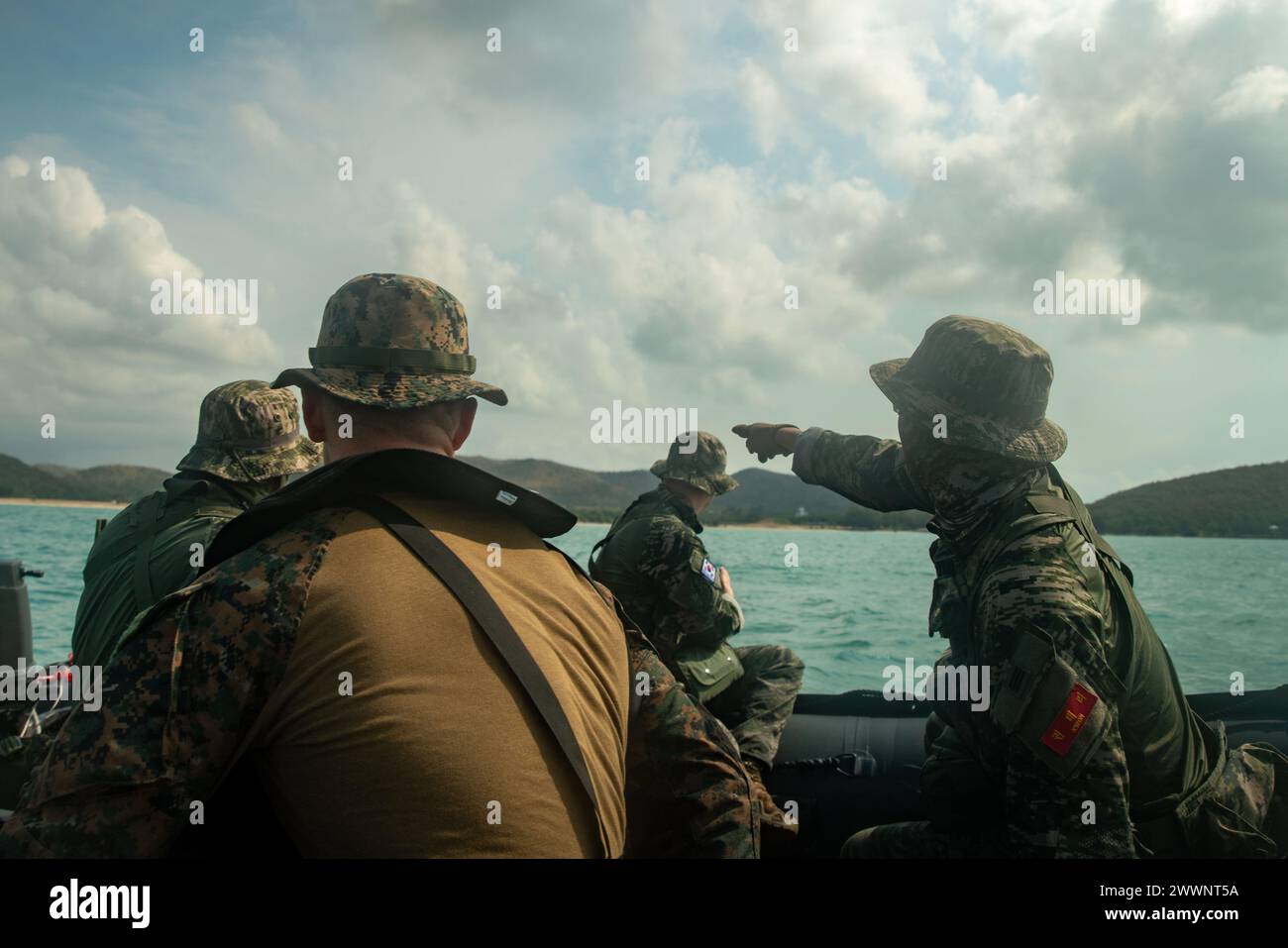 U.S. Marines assigned to the Reconnaissance Company, 15th Marine ...