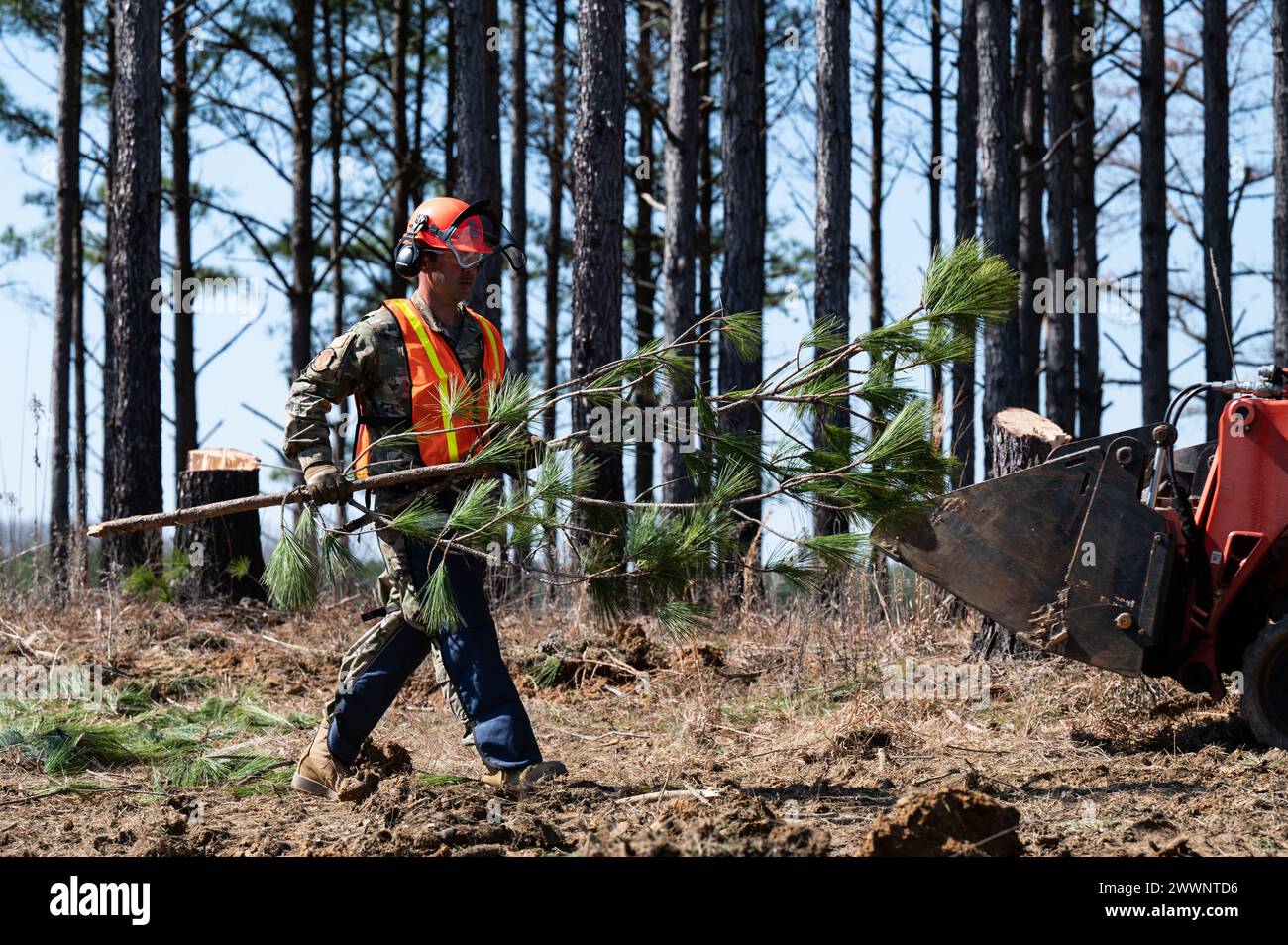 U.S. Air National Guard Airmen from the 186th Air Refueling Wing Civil ...