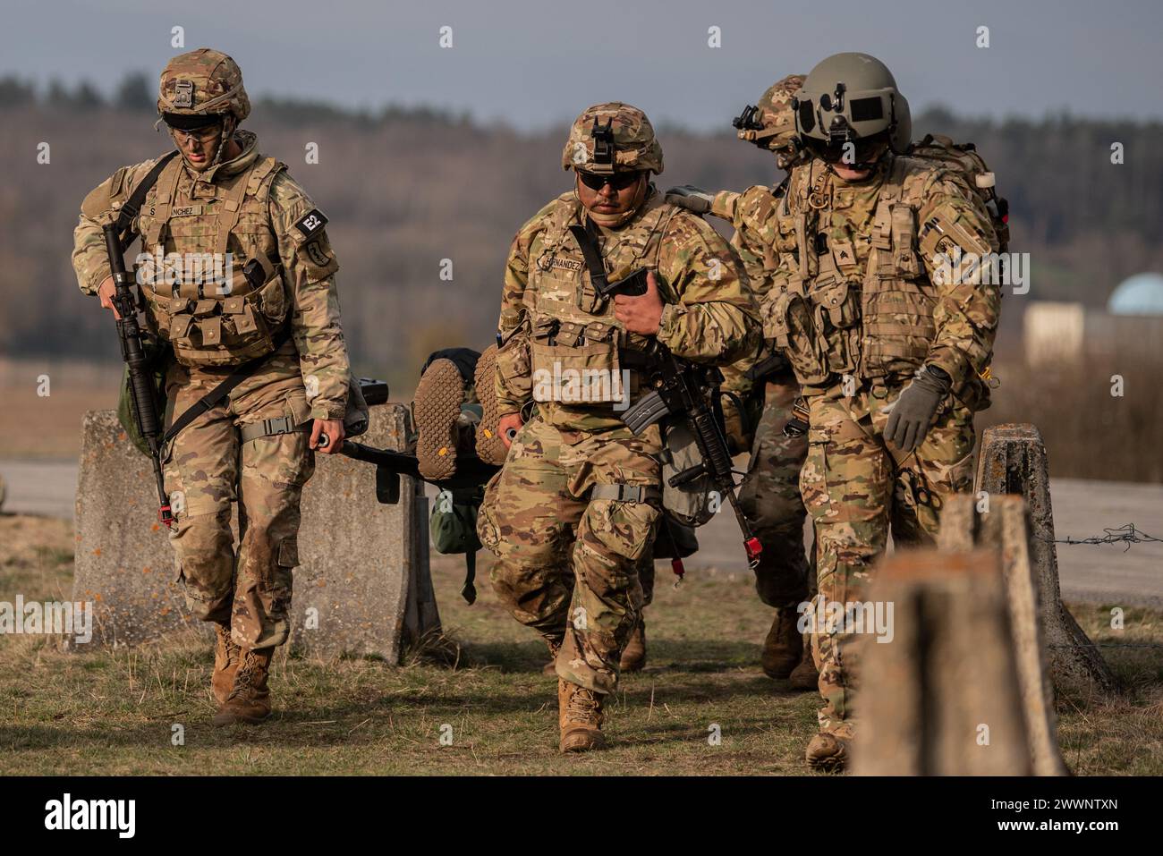 U.S. Army Soldiers assigned to Headquarters and Headquarters Company ...