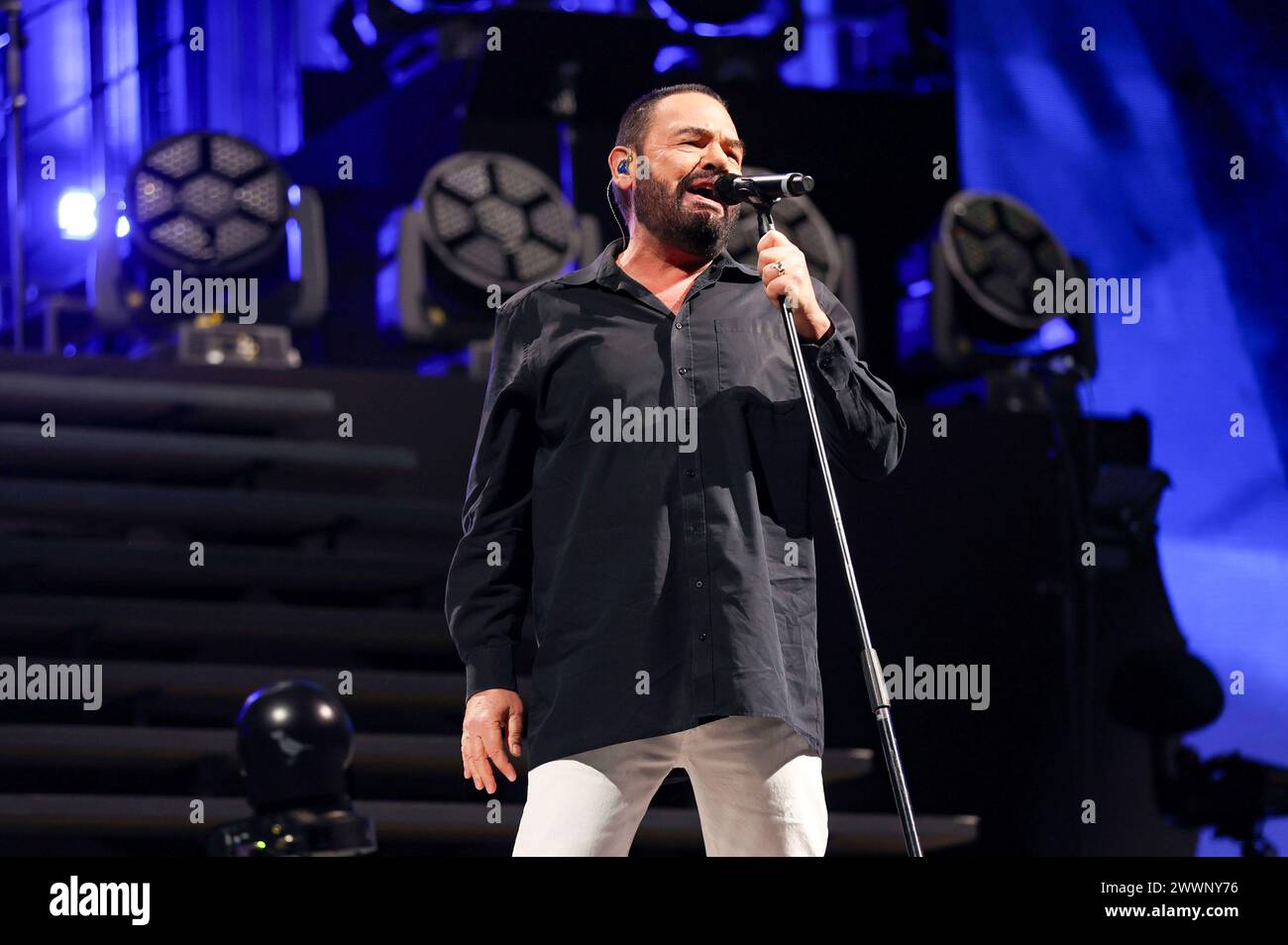 Marian Gold von Alphaville live bei der 80er Live Party in der Veltins ...
