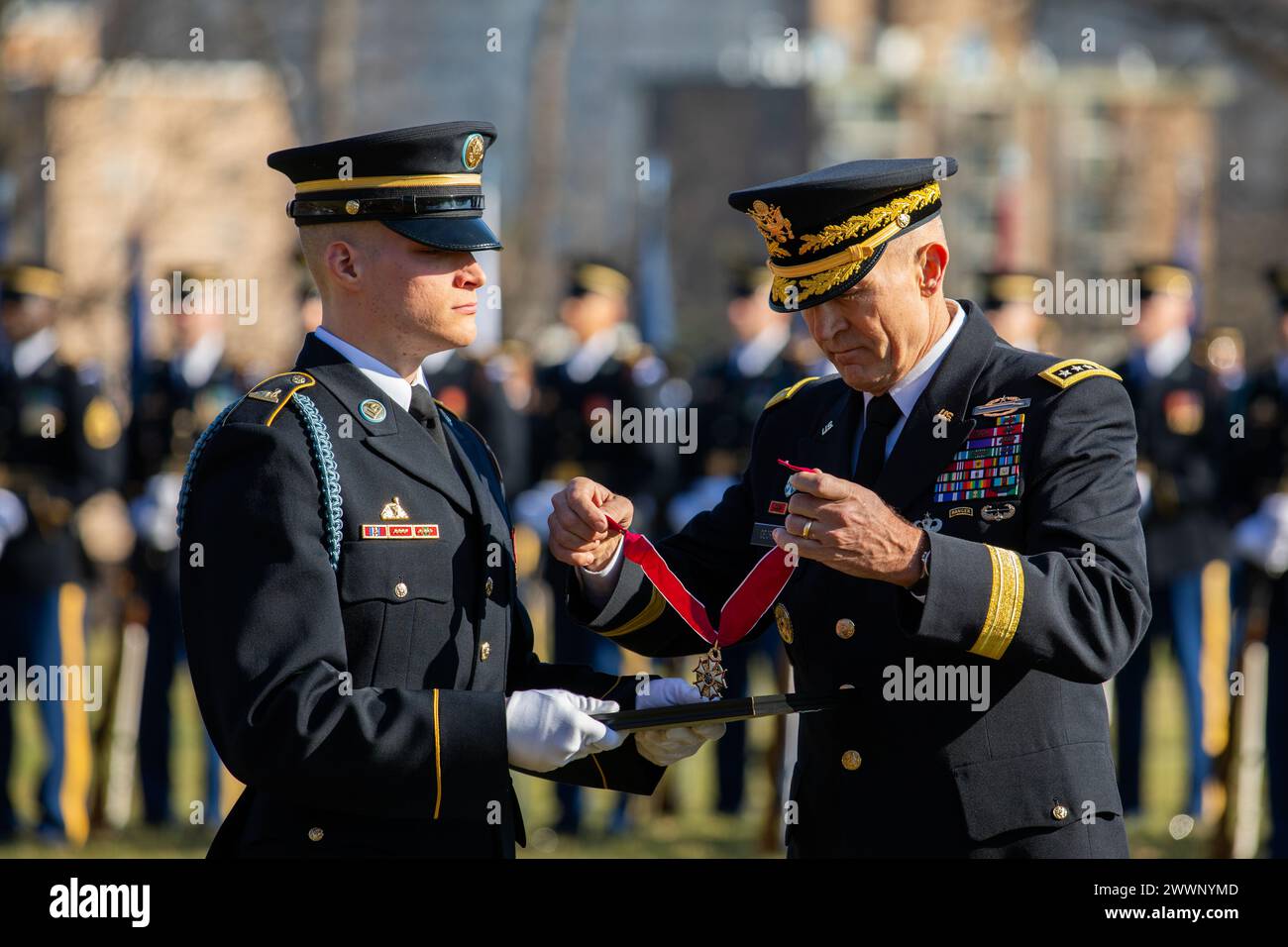 Soldiers assigned to the 3d U.S. Infantry Regiment (The Old Guard ...
